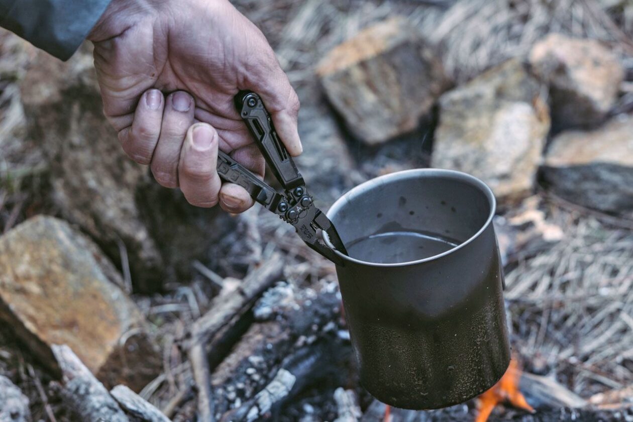 Multi-Tools: Find the Best One for Your Everyday Carry (EDC) - Expert ...